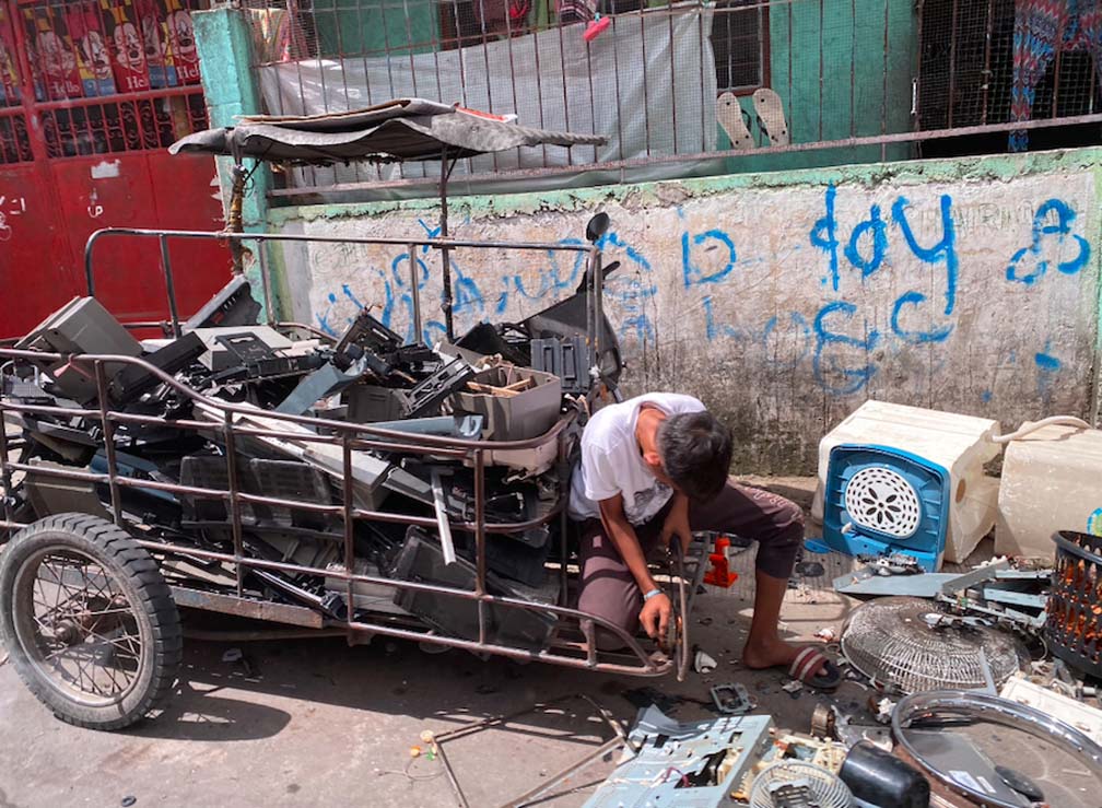 Discarding e-waste? Globe may help dispose of them safely | BusinessMirror
