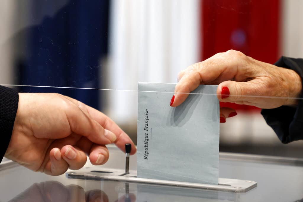 Voting in France: Paper ballots, cast in person; no machines | The ...
